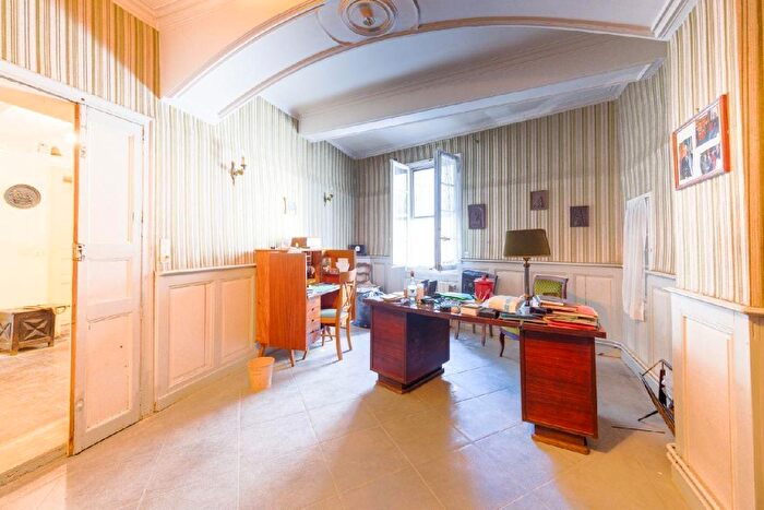 Maison à vendre - Aigues-Vives - 10 pièces - 6 chambres