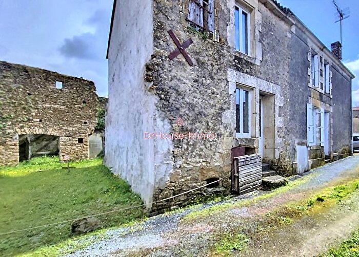 Maison 2 pièces à vendre à Sigournais