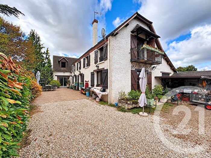 Gièvres - Maison 8 pièces à vendre