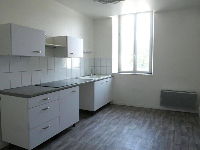 Appartement 2 pièces à Izernore, à louer