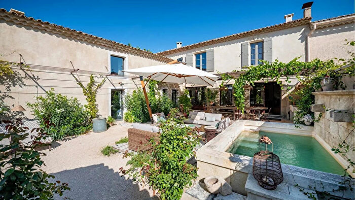 Maison à vendre - Mollégès - 7 pièces - 1 chambre