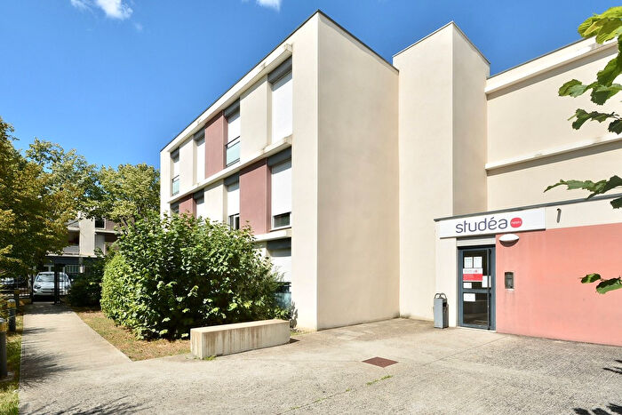 Appartement à vendre - Bron - 1 pièce