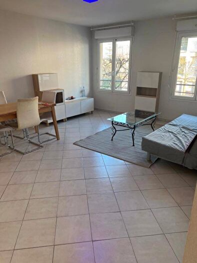Appartement 3 pièces à Gare, Le Bourget, à louer