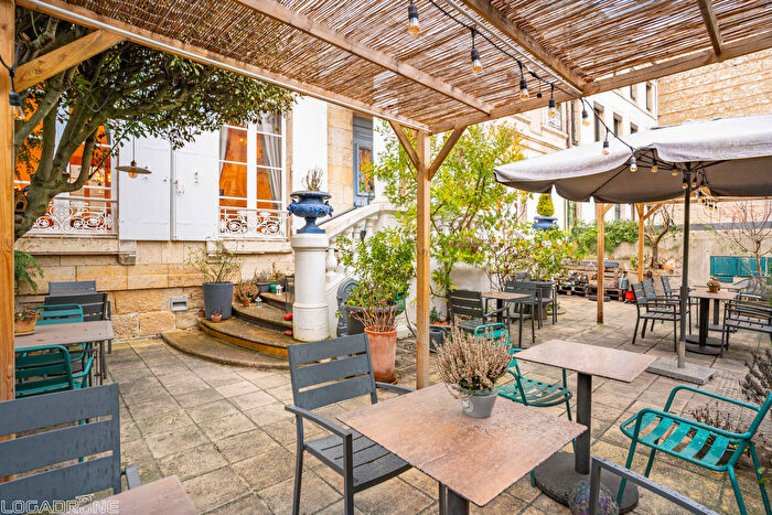 Maison à vendre - Agen, Carnot - 10 pièces - 5 chambres