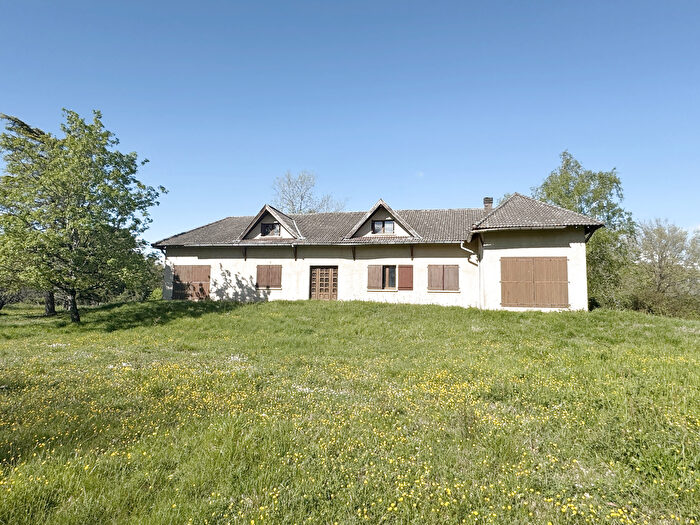 Soual : Maison 15 pièces à vendre