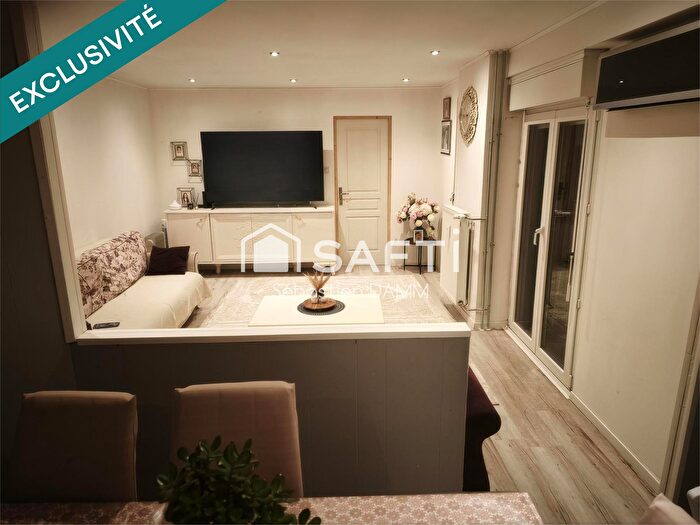 Appartement à vendre - Wittenheim, Centre-ville - 4 pièces - 3 chambres