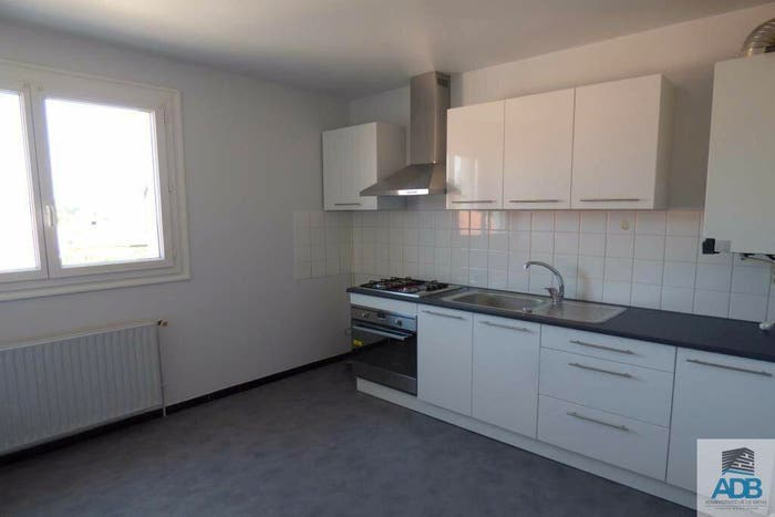 Appartement 2 pièces à Roanne, à louer