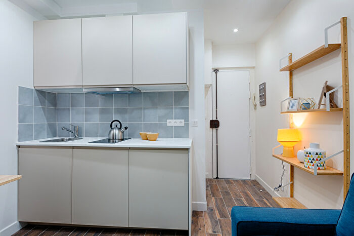 Paris 18ème, La Chapelle, Marx Dormoy : Appartement 1 pièce à louer