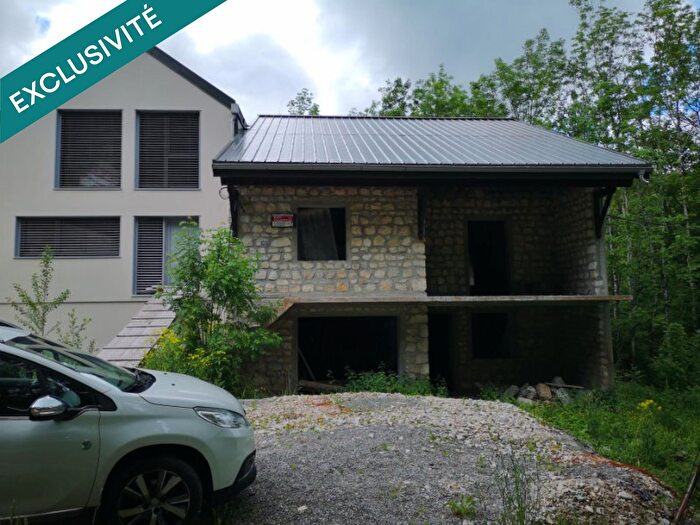 Chézery-Forens - Maison 2 pièces à vendre
