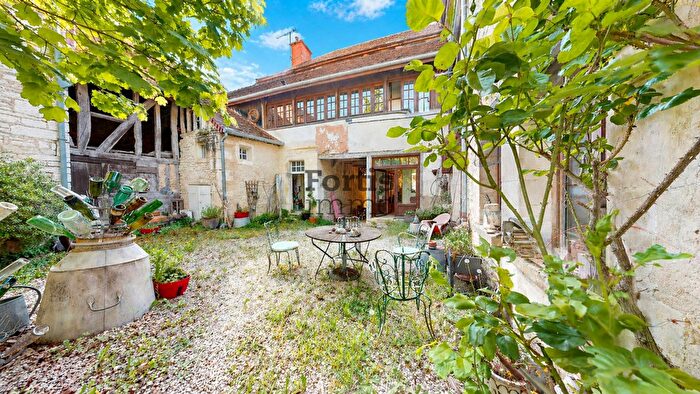 Épineuil : Maison 11 pièces à vendre