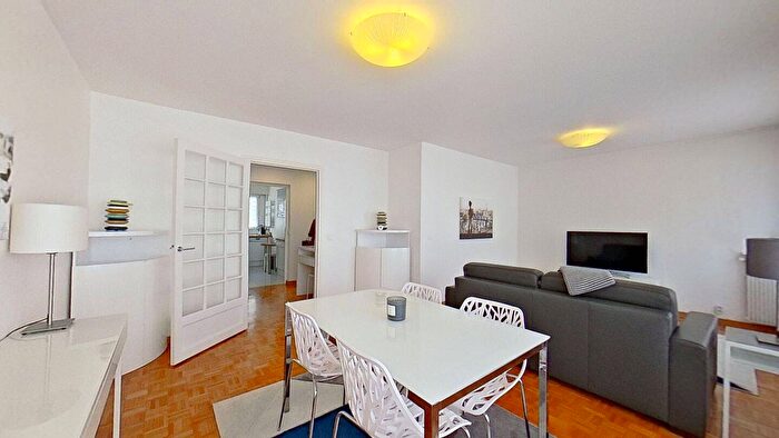 Appartement à louer - Bel-Air Nord, Paris ème arrondissement - 2 pièces - 1 chambre