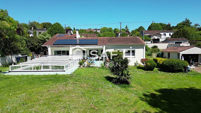 Maison à vendre - Boutiers-Saint-Trojan - 4 pièces - 3 chambres