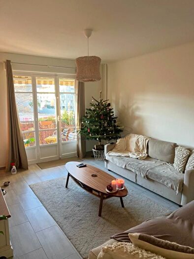 Maisons à vendre et appartements à louer - 1