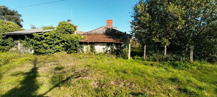 Maison à vendre - Valeyrac - 7 pièces - 4 chambres