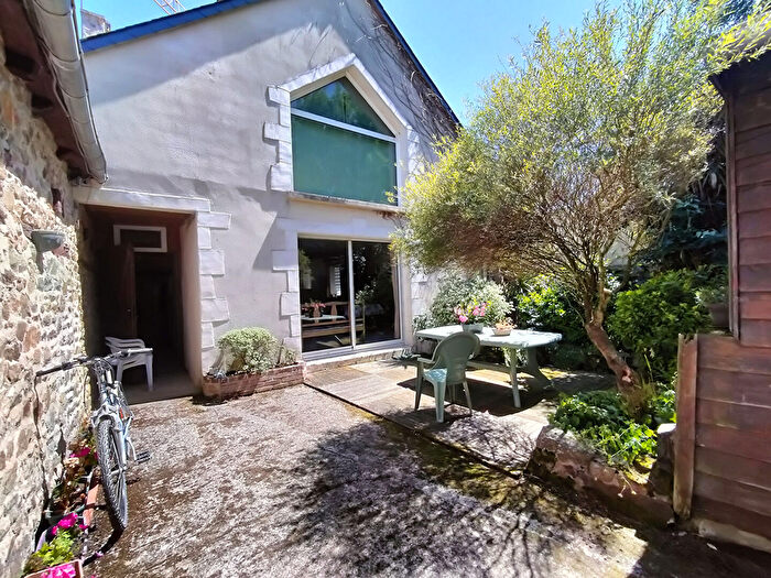 Lamballe, Centre-ville - Maison 6 pièces à vendre