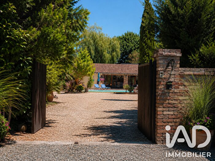 Maison 10 pièces à Saint-Dizier-les-Domaines, à vendre