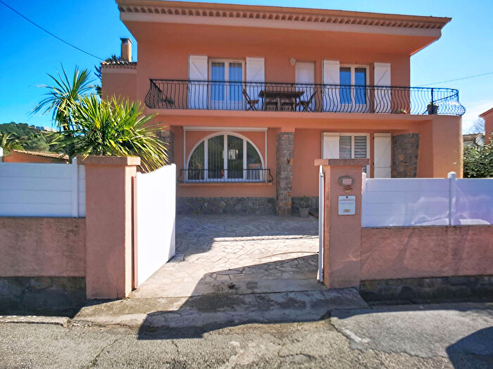 Maison à vendre - Saint-Raphaël, Les Arênes - 8 pièces - 5 chambres