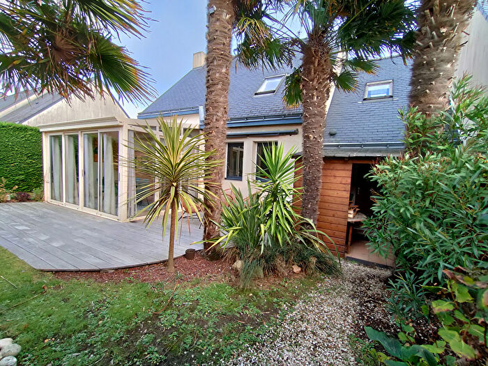 Maison à vendre - Guérande, Centre-ville, Faubourgs - 6 pièces - 4 chambres