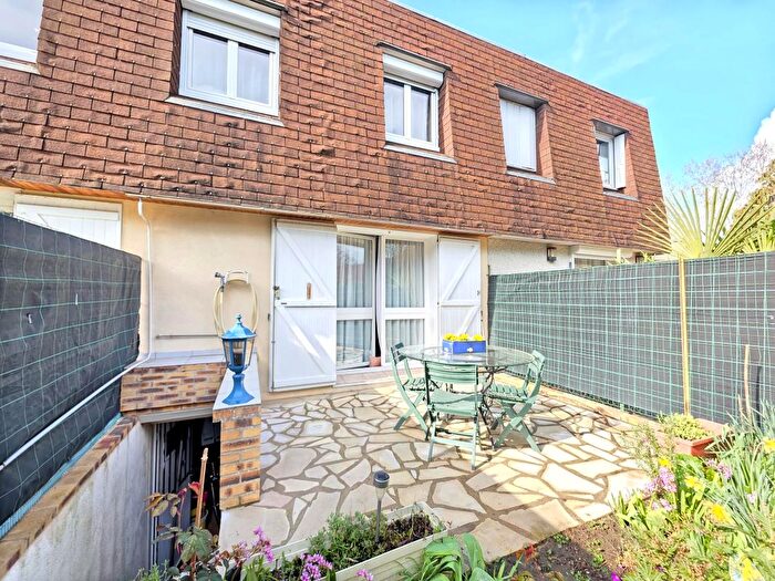 Maison à vendre - Triel-sur-Seine - 4 pièces - 3 chambres