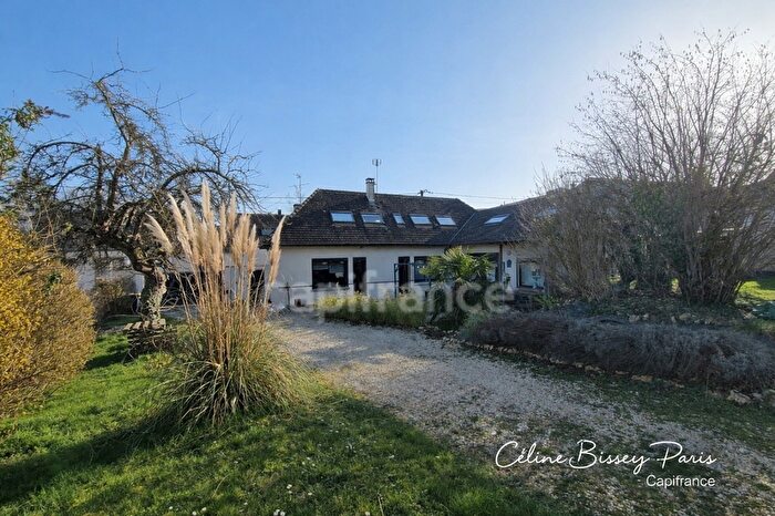 Maison à vendre - Mesnil-Saint-Loup - 6 pièces - 4 chambres