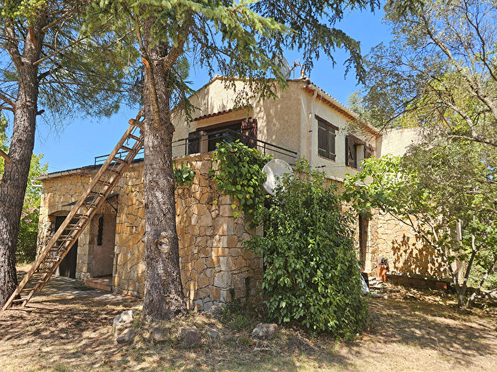Appartement à vendre - Saint-Paul-en-Forêt - 3 pièces - 2 chambres