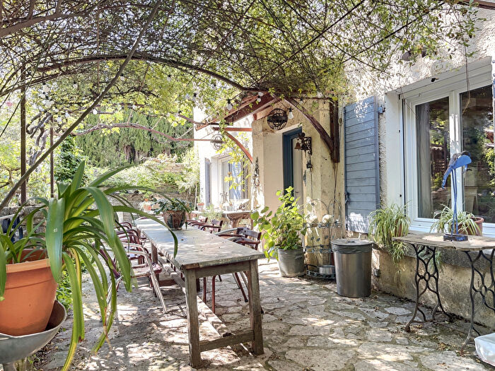 Maison à vendre - Auribeau - 9 pièces - 4 chambres