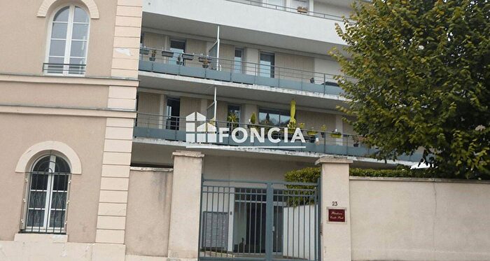 Croix Saint Loup-Saint Nicolas, Meaux : Appartement 2 pièces à louer