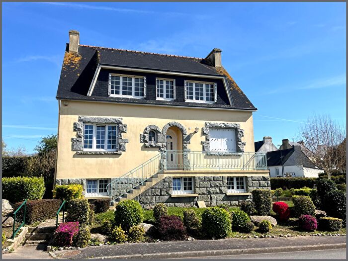 Maison à vendre - Plonévez-Porzay - 7 pièces - 5 chambres