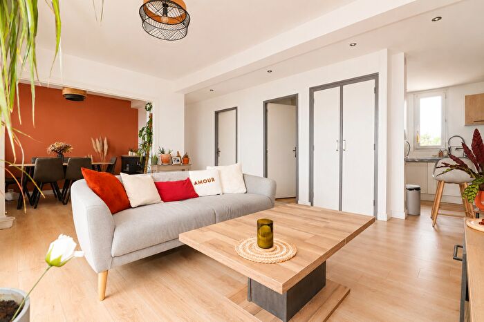 Talant, Centre-ville - Appartement 5 pièces à louer