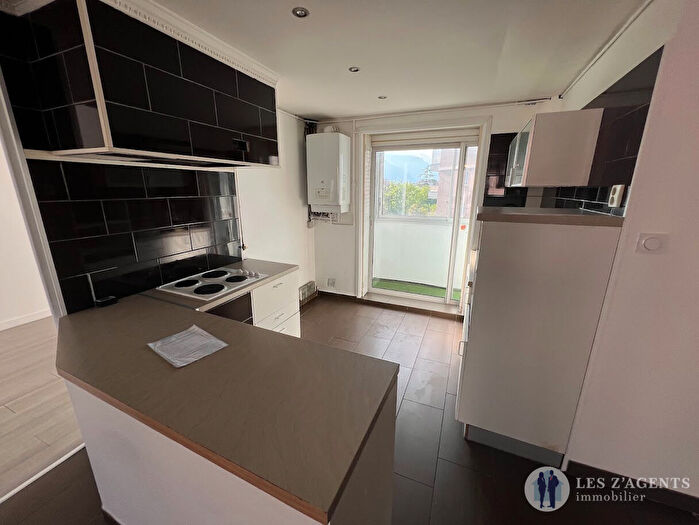 Saint-Martin-d'Hères, Teyssere - Appartement 3 pièces à louer