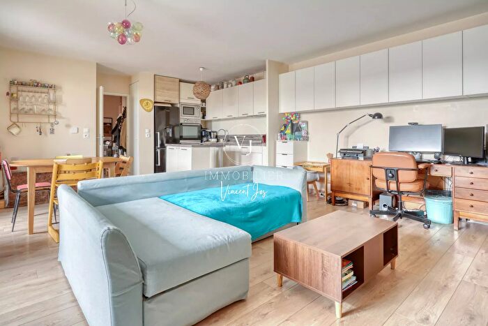 Appartement à vendre - Vitry-sur-Seine, Les Ardoines - 3 pièces - 2 chambres