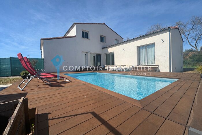 Maison à vendre - Codognan - 7 pièces - 6 chambres