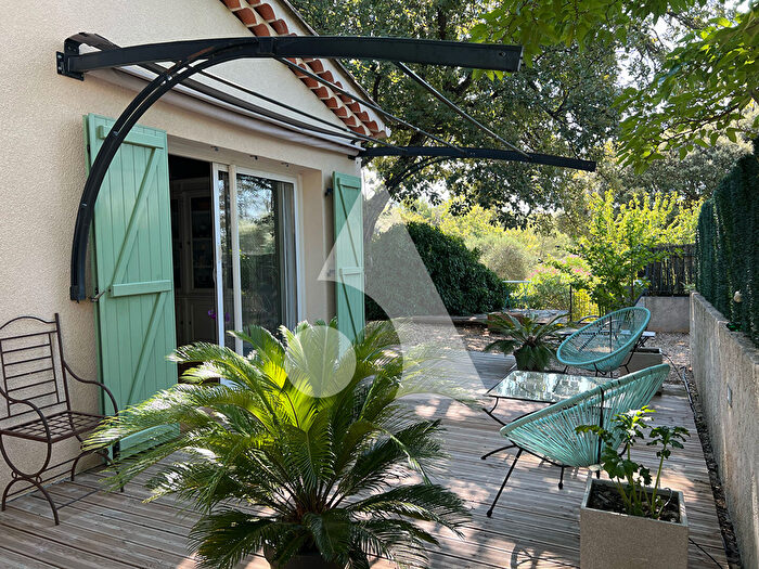 Maison à vendre - La Roquebrussanne - 5 pièces - 3 chambres