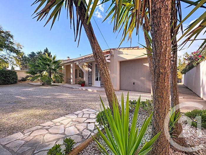 Maison à vendre - Arles, Pont de Crau, Moulès - 5 pièces - 4 chambres