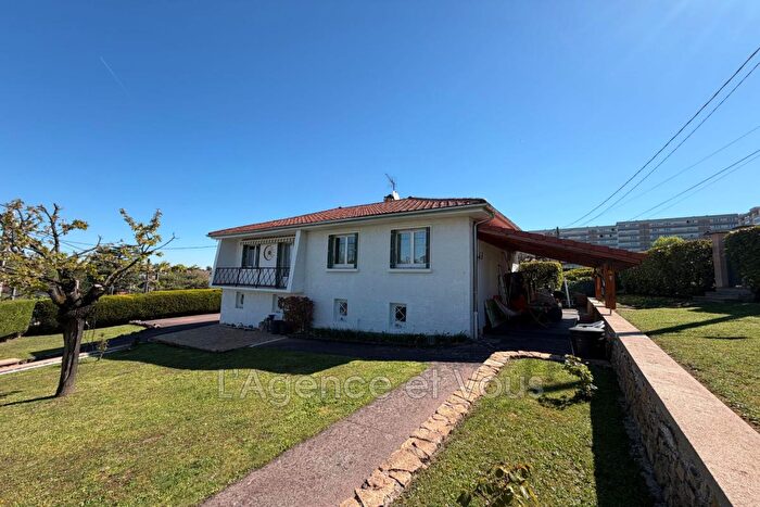 Maison 5 pièces à vendre à Caluire-et-Cuire