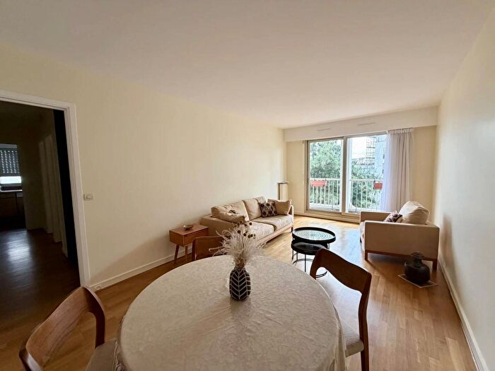 Jean Moulin-Porte dOrléans, Paris 14ème arrondissement : Appartement 3 pièces à louer