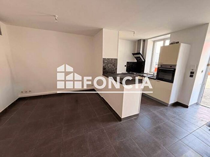 Centre Ville Est, Bourgoin-Jallieu - Appartement 2 pièces à louer