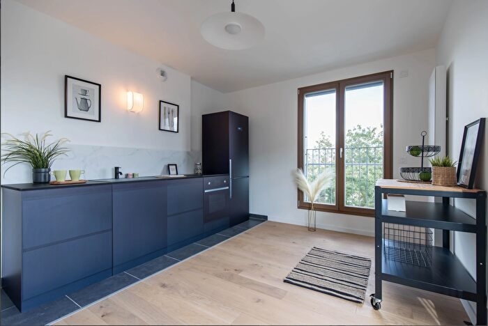 Appartement à vendre - Paris e , Porte de Saint-Cloud, Auteuil-Sud - 4 pièces - 2 chambres