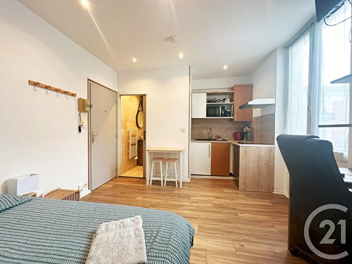 Appartement à louer - Dax, Centre-ville, Saint-Vincent - 1 pièce