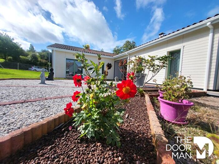 Maison à vendre - Parthenay - 6 pièces - 4 chambres