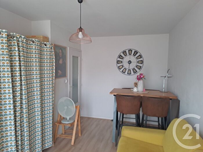 Auxerre, Saint-Julien, Saint-Amâtre : Appartement 1 pièce à louer