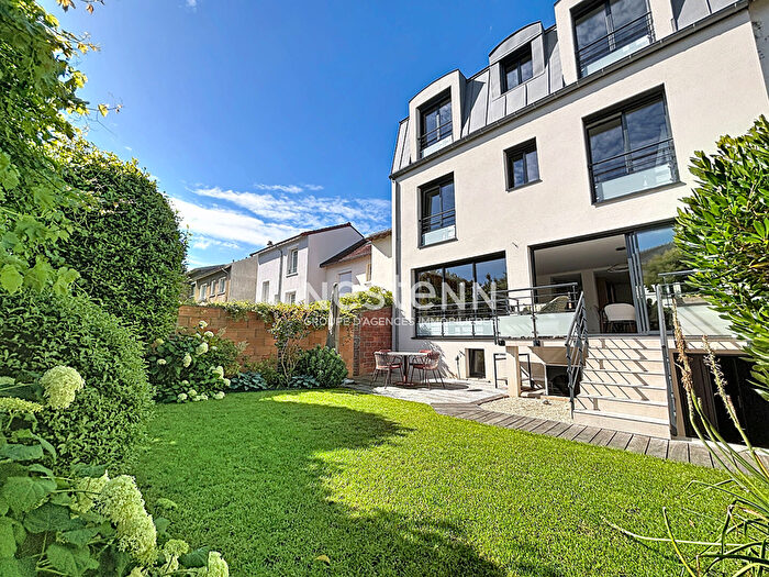 Maison 7 pièces à vendre à Issy-les-Moulineaux, Les Epinettes, Le Fort, Les Hauts d'Issy