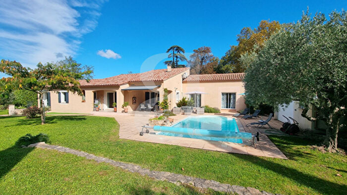 Maison à vendre - Saint-Didier - 8 pièces - 5 chambres