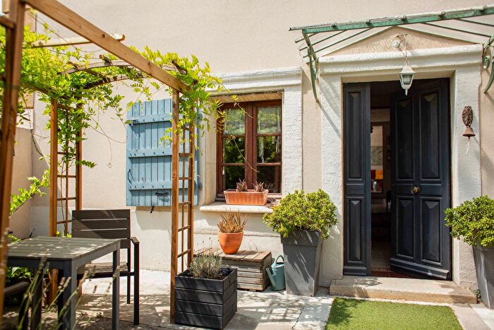 Maisons à vendre et appartements à louer - 1