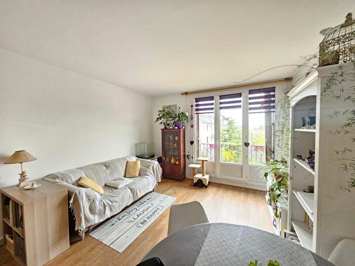 Appartement à vendre - Chatou, Ouest - 2 pièces - 1 chambre