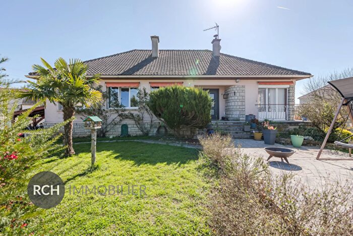 Maison à vendre - Neauphle-le-Château - 8 pièces - 5 chambres