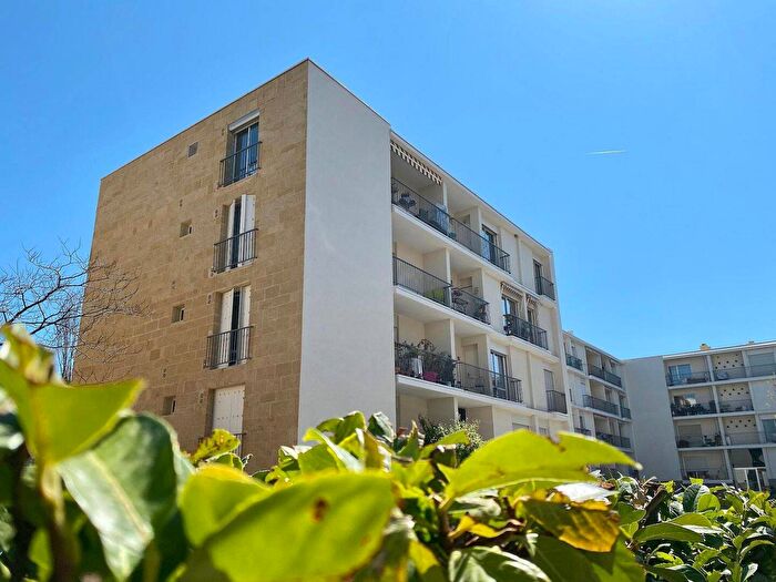 Appartement à louer - Les Platanes, Aix-en-Provence - 3 pièces - 2 chambres