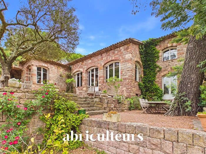 Maison 8 pièces à vendre - Saint-Raphaël, Valescure, Vaulongue