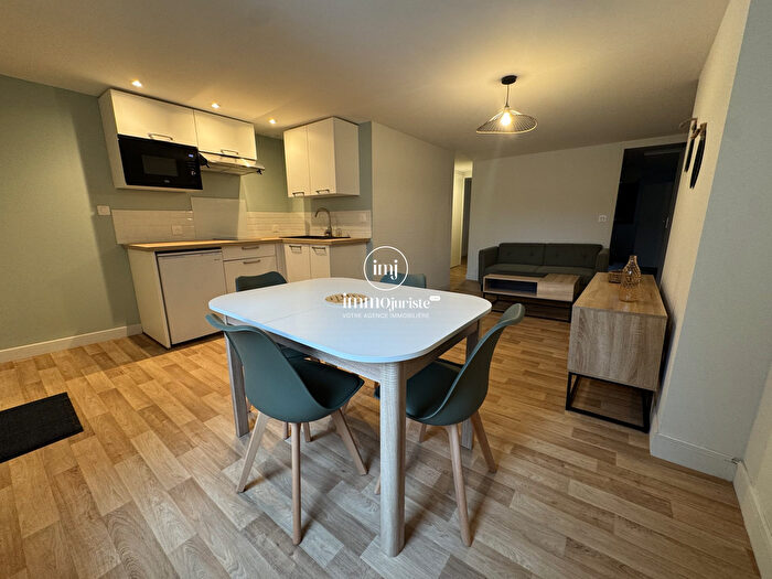 Appartement à louer - Limoges, Centre-ville, Hôtel de Ville, Emailleurs - 3 pièces - 2 chambres