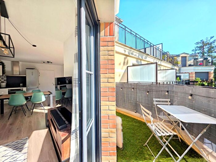 Appartement 3 pièces à vendre à Verneuil-sur-Seine, Centre-ville, Gare